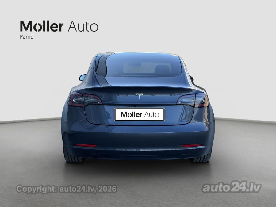 Pelēks Tesla Model 3 2021 Pērnava, ar dzinēja tilpumu 0.00 L un nobraukumu 88 tūkst. km par 26900 €, foto 5 vietnē AUTOMOTO.COM.LV