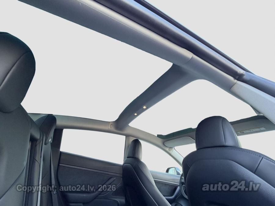 Pelēks Tesla Model 3 2021 Pērnava, ar dzinēja tilpumu 0.00 L un nobraukumu 88 tūkst. km par 26900 €, foto 9 vietnē AUTOMOTO.COM.LV
