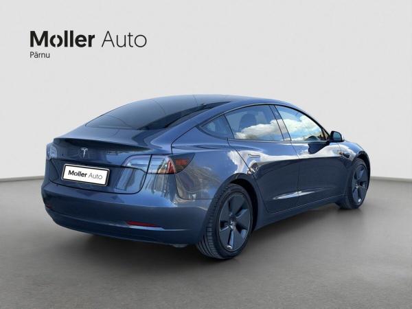 Grey Tesla Model 3 2021 in Parnu, with an engine capacity of 0.10 L and mileage of 88 thousand km for 26900 €, photo 2 on AUTOMOTO.COM.LV