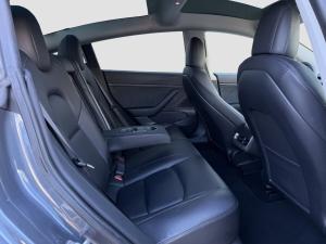 Grey Tesla Model 3 2021 in Parnu, with an engine capacity of 0.10 L and mileage of 88 thousand km for 26900 €, photo 8 on AUTOMOTO.COM.LV