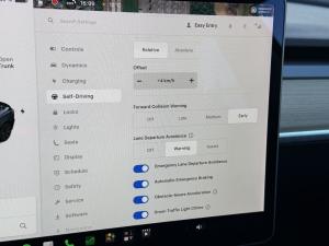 Grey Tesla Model 3 2021 in Parnu, with an engine capacity of 0.10 L and mileage of 88 thousand km for 26900 €, photo 12 on AUTOMOTO.COM.LV