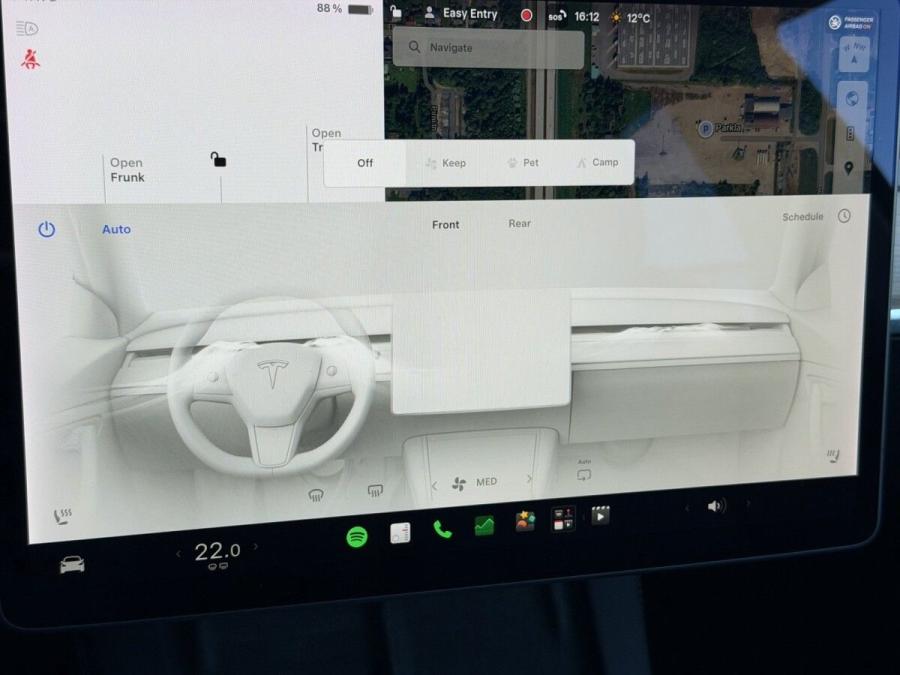 Grey Tesla Model 3 2021 in Parnu, with an engine capacity of 0.10 L and mileage of 88 thousand km for 26900 €, photo 19 on AUTOMOTO.COM.LV