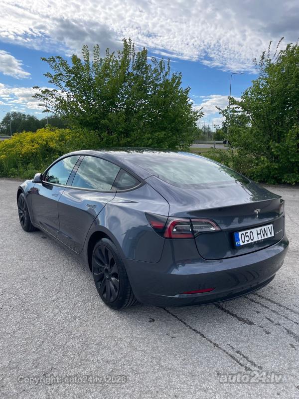Pelēks Tesla Model 3 2021 Tallina, ar dzinēja tilpumu 0.00 L un nobraukumu 83 tūkst. km par 29500 €, foto 4 vietnē AUTOMOTO.COM.LV