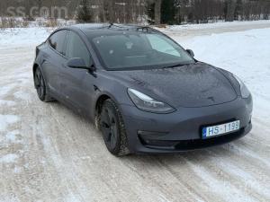 Серый Тесла Модель 3 2021 в Рига, объемом двигателя 0.00 л и пробегом 120 тыс. км за 23900 €, фото  на AUTOMOTO.COM.LV