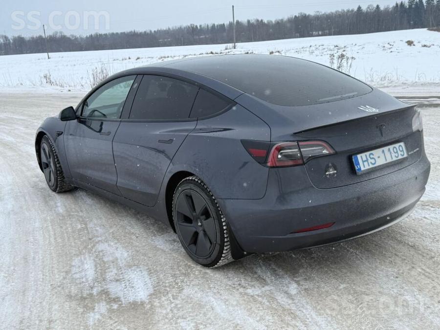 Pelēks Tesla Model 3 2021 Rīga, ar dzinēja tilpumu 0.00 L un nobraukumu 120 tūkst. km par 23900 €, foto 5 vietnē AUTOMOTO.COM.LV