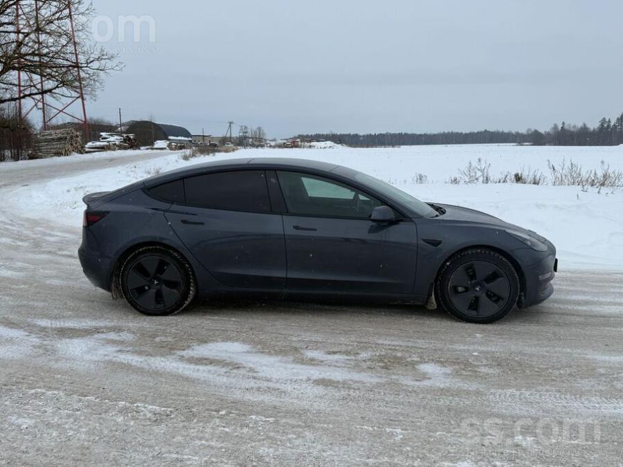 Pelēks Tesla Model 3 2021 Rīga, ar dzinēja tilpumu 0.00 L un nobraukumu 120 tūkst. km par 23900 €, foto 10 vietnē AUTOMOTO.COM.LV