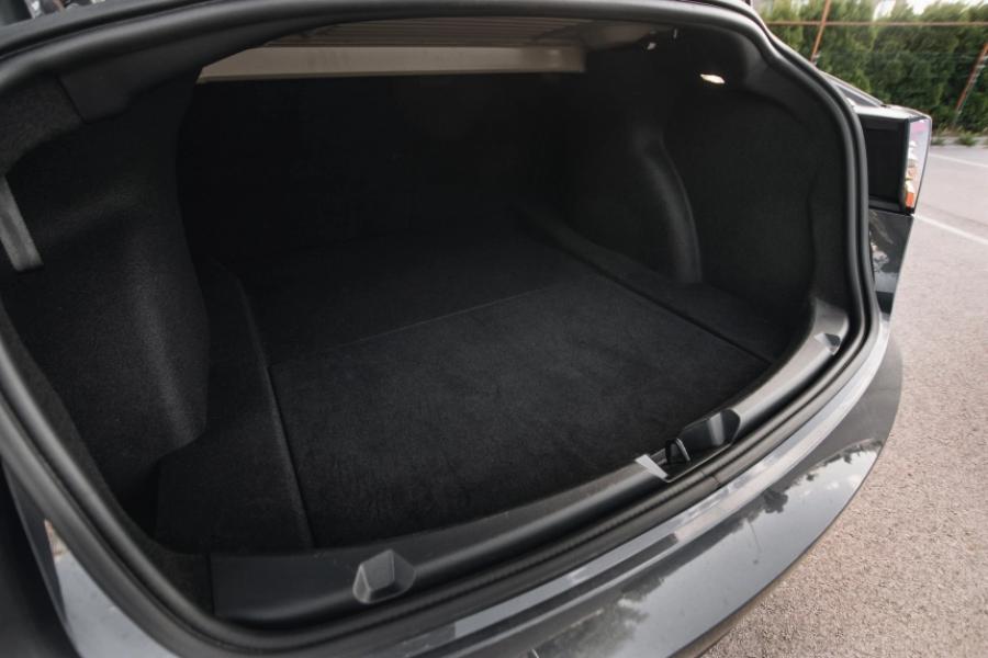 Pelēks Tesla Model 3 2021 Rīga, ar dzinēja tilpumu 0.00 L un nobraukumu 90 tūkst. km par 26900 €, foto 5 vietnē AUTOMOTO.COM.LV