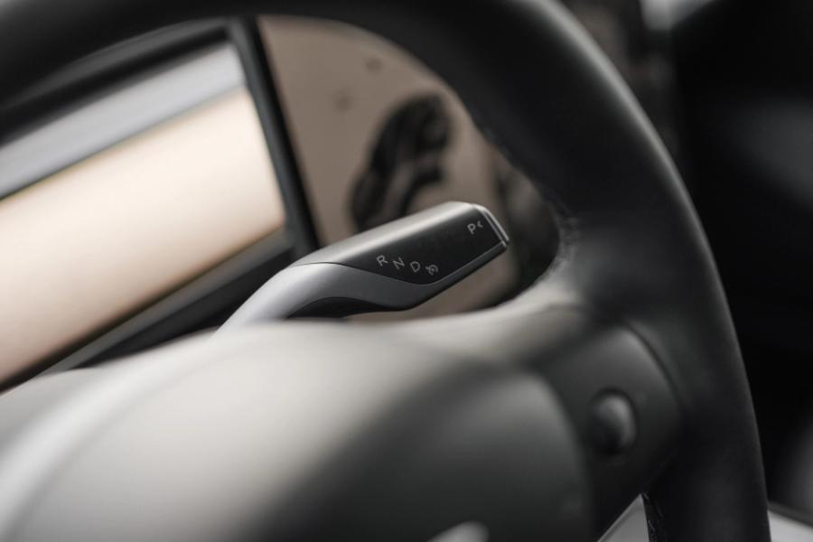 Pelēks Tesla Model 3 2021 Rīga, ar dzinēja tilpumu 0.00 L un nobraukumu 90 tūkst. km par 26900 €, foto 13 vietnē AUTOMOTO.COM.LV