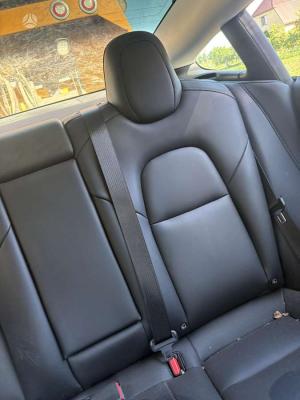Pelēks Tesla Model 3 2021 Panevēža, ar dzinēja tilpumu 0.00 L un nobraukumu 116 tūkst. km par 8000 €, foto 12 vietnē AUTOMOTO.COM.LV