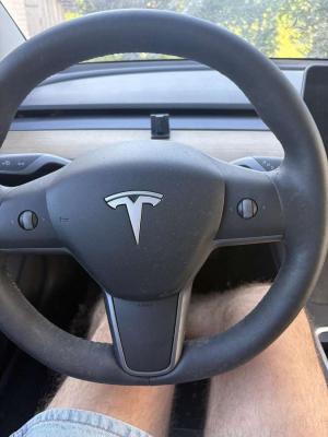 Pelēks Tesla Model 3 2021 Panevēža, ar dzinēja tilpumu 0.00 L un nobraukumu 116 tūkst. km par 8000 €, foto 16 vietnē AUTOMOTO.COM.LV