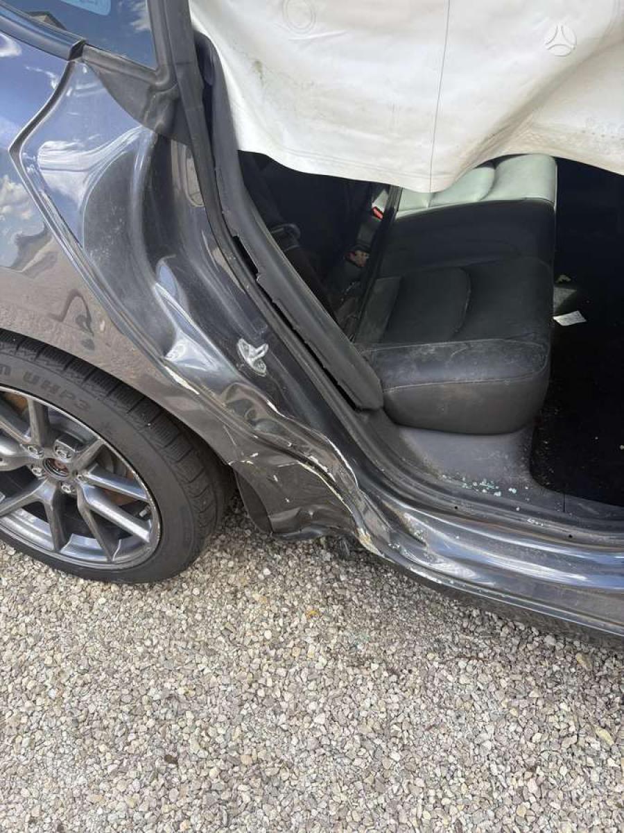 Pelēks Tesla Model 3 2021 Panevēža, ar dzinēja tilpumu 0.00 L un nobraukumu 116 tūkst. km par 8000 €, foto 19 vietnē AUTOMOTO.COM.LV