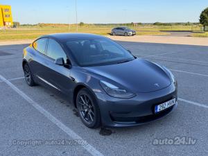 Pelēks Tesla Model 3 2021 Tallina, ar dzinēja tilpumu 0.00 L un nobraukumu 169 tūkst. km par 23900 €, foto  vietnē AUTOMOTO.COM.LV