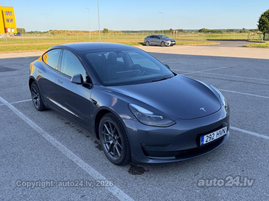 Pelēks Tesla Model 3 2021 Tallina, ar dzinēja tilpumu 0.00 L un nobraukumu 169 tūkst. km par 23900 €, foto 1 vietnē AUTOMOTO.COM.LV