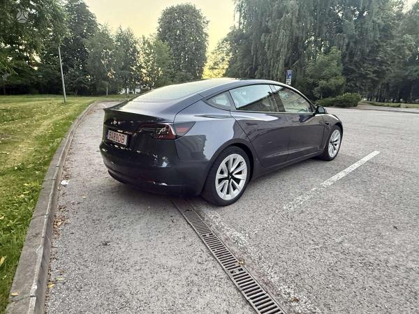 Grey Tesla Model 3 2021 in Alytus, with an engine capacity of 0.00 L and mileage of 74 thousand km for 27900 €, photo 9 on AUTOMOTO.COM.LV