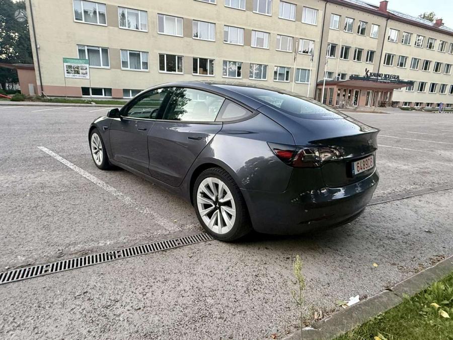 Pelēks Tesla Model 3 2021 Alīta, ar dzinēja tilpumu 0.00 L un nobraukumu 74 tūkst. km par 27900 €, foto 12 vietnē AUTOMOTO.COM.LV