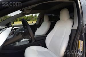 Grey Tesla Model 3 2021 in Jelgava, with an engine capacity of 0.00 L and mileage of 135 thousand km for 27600 €, photo 13 on AUTOMOTO.COM.LV