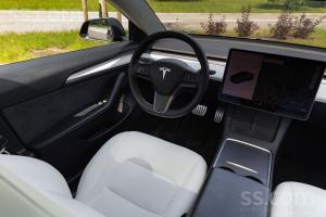 Grey Tesla Model 3 2021 in Jelgava, with an engine capacity of 0.00 L and mileage of 135 thousand km for 27600 €, photo 15 on AUTOMOTO.COM.LV
