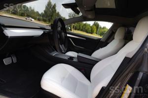Grey Tesla Model 3 2021 in Jelgava, with an engine capacity of 0.00 L and mileage of 135 thousand km for 27600 €, photo 17 on AUTOMOTO.COM.LV