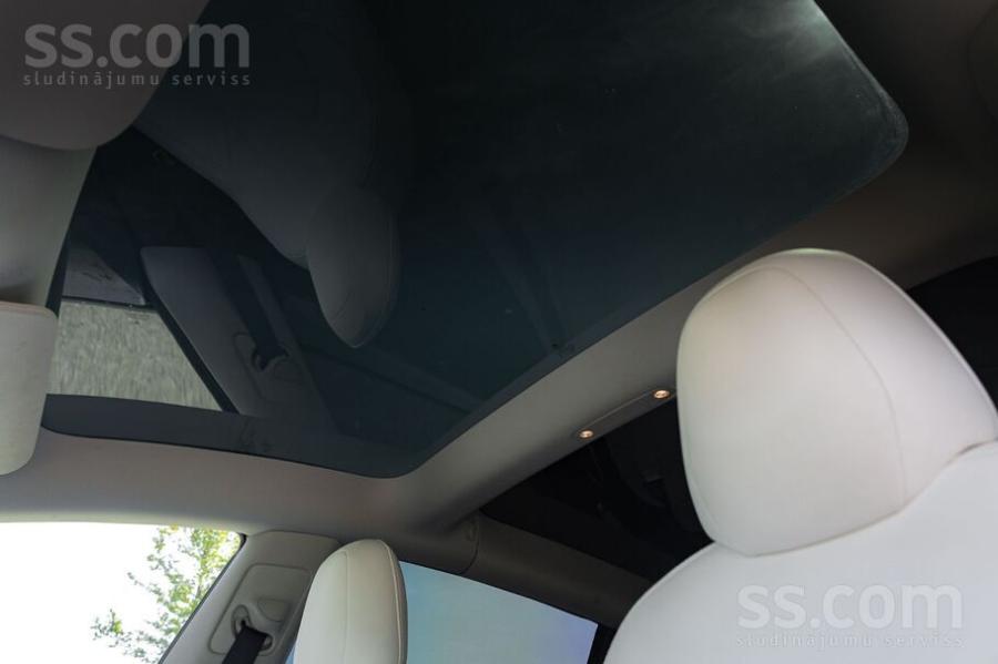 Grey Tesla Model 3 2021 in Jelgava, with an engine capacity of 0.00 L and mileage of 135 thousand km for 27600 €, photo 19 on AUTOMOTO.COM.LV