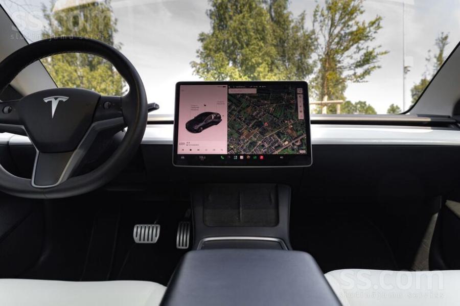 Grey Tesla Model 3 2021 in Jelgava, with an engine capacity of 0.00 L and mileage of 135 thousand km for 27600 €, photo 29 on AUTOMOTO.COM.LV