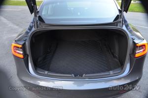Grey Tesla Model 3 2021 in Tallinn, with an engine capacity of 0.00 L and mileage of 140 thousand km for 26000 €, photo 10 on AUTOMOTO.COM.LV
