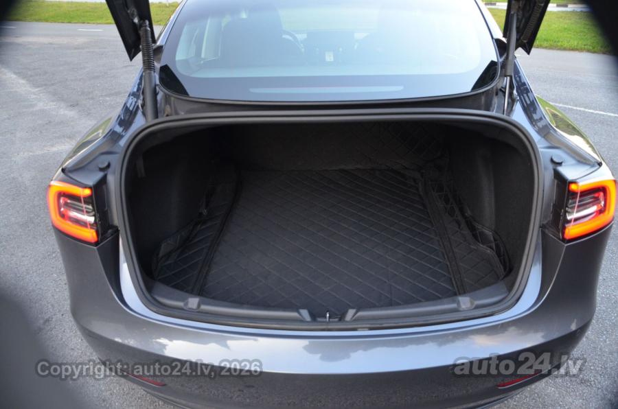 Grey Tesla Model 3 2021 in Tallinn, with an engine capacity of 0.00 L and mileage of 140 thousand km for 26000 €, photo 10 on AUTOMOTO.COM.LV