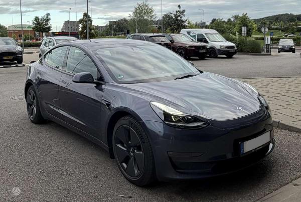 Тесла Модель 3 2021 в Вильнюс на AUTOMOTO.COM.LV Серый Тесла Модель 3 2021 в Вильнюс, объемом двигателя 0.00 л и пробегом 67 тыс. км за 26990 €, фото 11 на AUTOMOTO.COM.LV