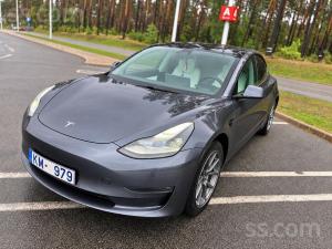 Pelēks Tesla Model 3 2021 Rīga, ar dzinēja tilpumu 0.00 L un nobraukumu 276 tūkst. km par 18800 €, foto  vietnē AUTOMOTO.COM.LV