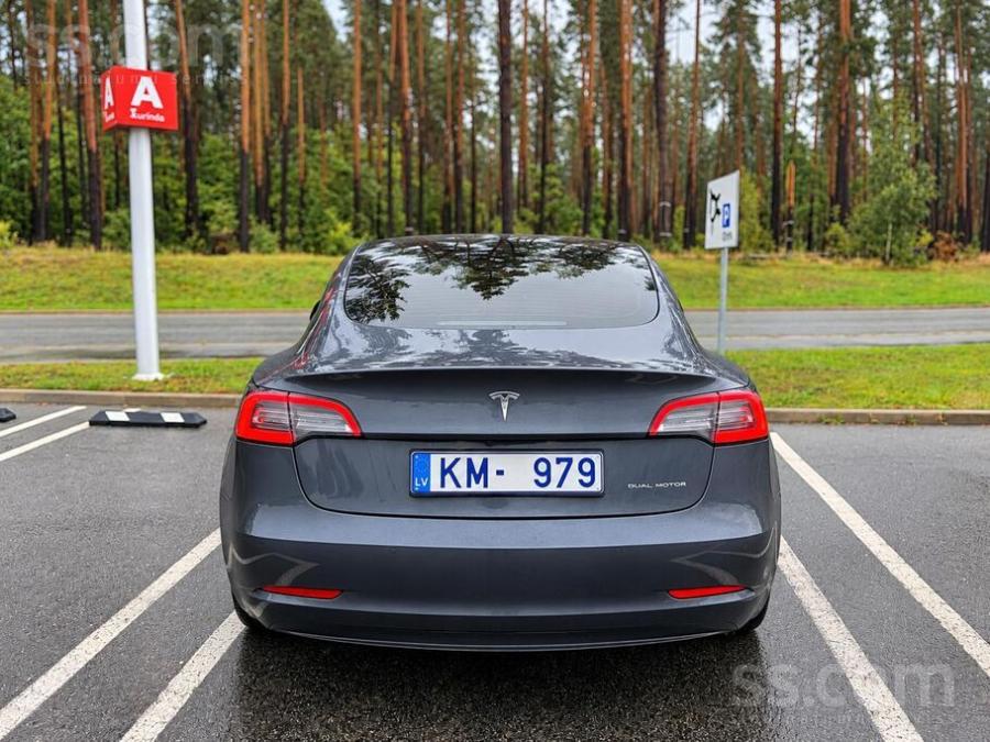 Grey Tesla Model 3 2021 in Riga, with an engine capacity of 0.00 L and mileage of 276 thousand km for 18800 €, photo 8 on AUTOMOTO.COM.LV