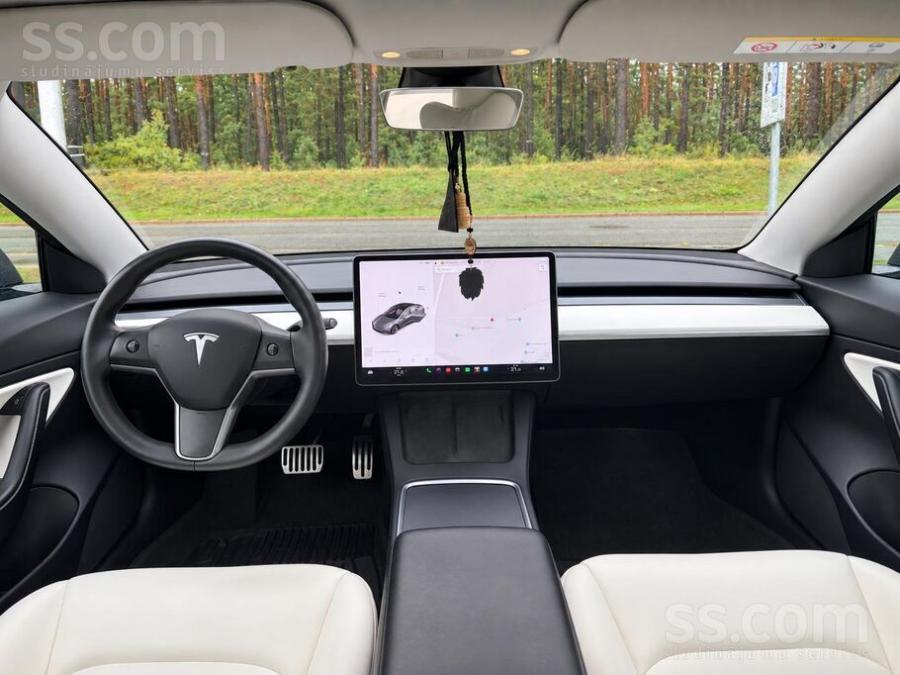 Grey Tesla Model 3 2021 in Riga, with an engine capacity of 0.00 L and mileage of 276 thousand km for 18800 €, photo 12 on AUTOMOTO.COM.LV