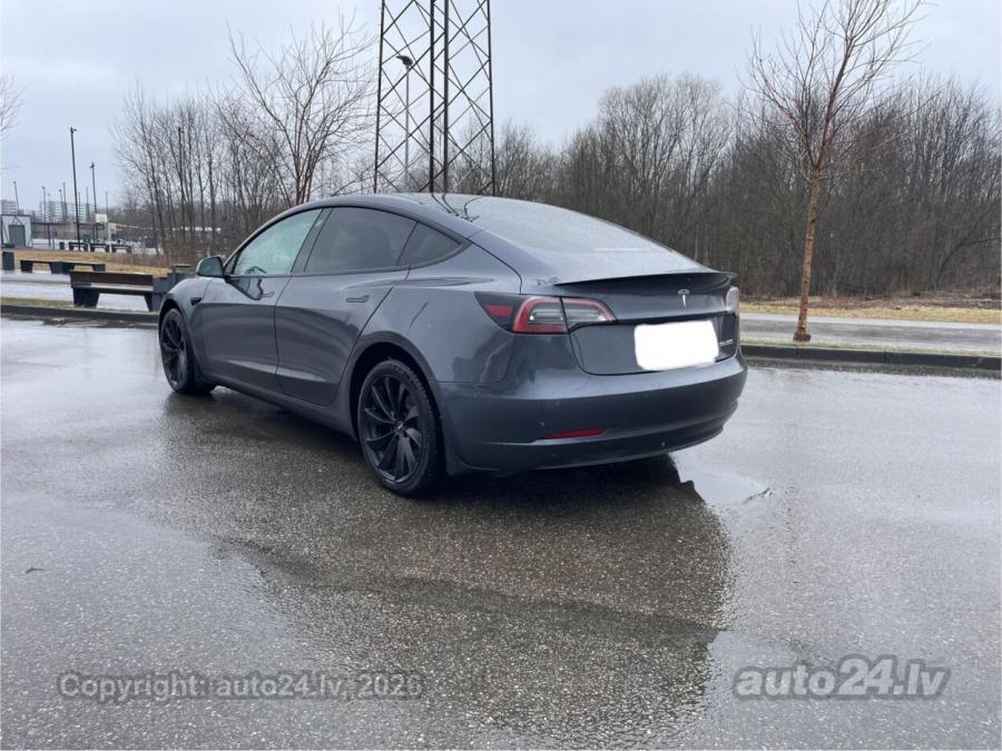 Grey Tesla Model 3 2022 in Tallinn, with an engine capacity of 0.00 L and mileage of 120 thousand km for 26900 €, photo 2 on AUTOMOTO.COM.LV