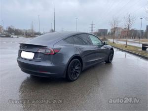 Grey Tesla Model 3 2022 in Tallinn, with an engine capacity of 0.00 L and mileage of 120 thousand km for 26900 €, photo 4 on AUTOMOTO.COM.LV