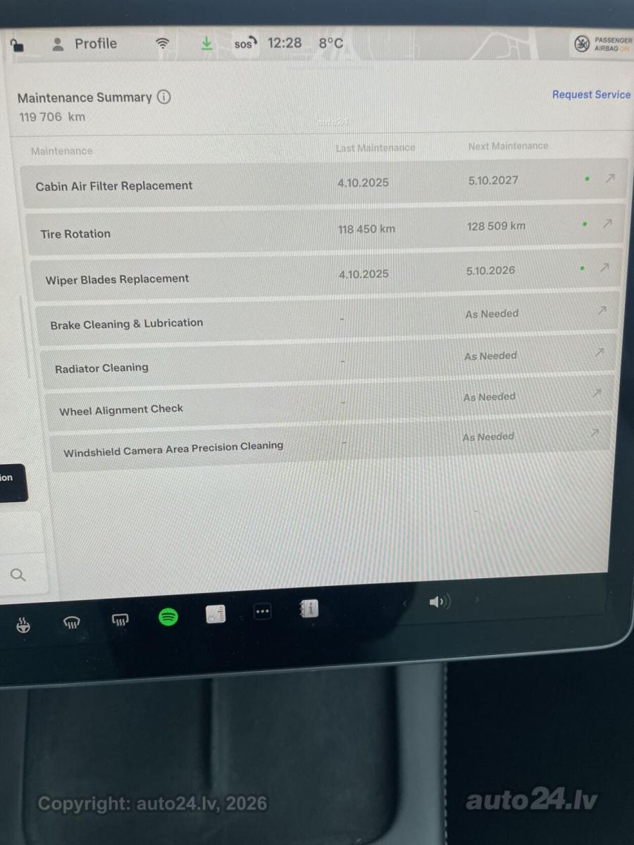 Grey Tesla Model 3 2022 in Tallinn, with an engine capacity of 0.00 L and mileage of 120 thousand km for 26900 €, photo 13 on AUTOMOTO.COM.LV