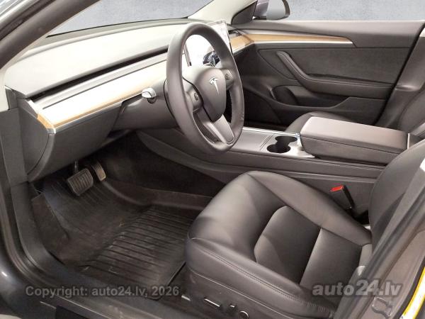Pelēks Tesla Model 3 2022 Tallina, ar dzinēja tilpumu 0.00 L un nobraukumu 58 tūkst. km par 30990 €, foto 3 vietnē AUTOMOTO.COM.LV