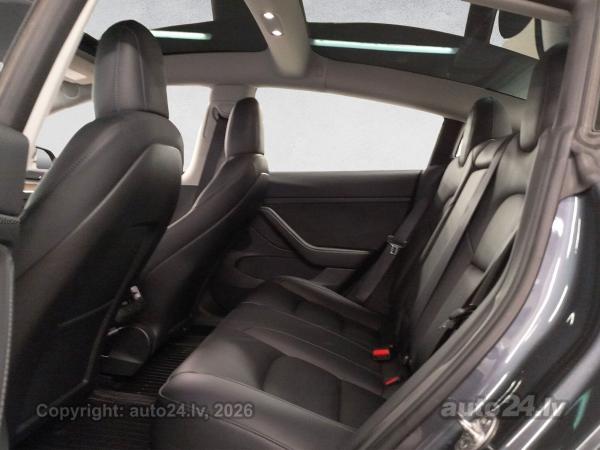 Pelēks Tesla Model 3 2022 Tallina, ar dzinēja tilpumu 0.00 L un nobraukumu 58 tūkst. km par 30990 €, foto 7 vietnē AUTOMOTO.COM.LV