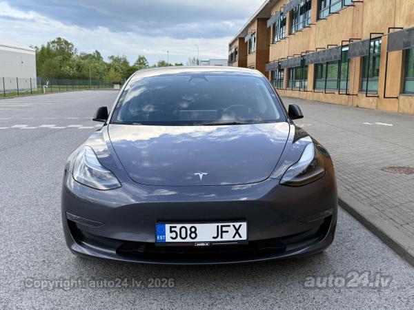 Pelēks Tesla Model 3 2022 Tallina, ar dzinēja tilpumu 0.00 L un nobraukumu 70 tūkst. km par 31400 €, foto 3 vietnē AUTOMOTO.COM.LV