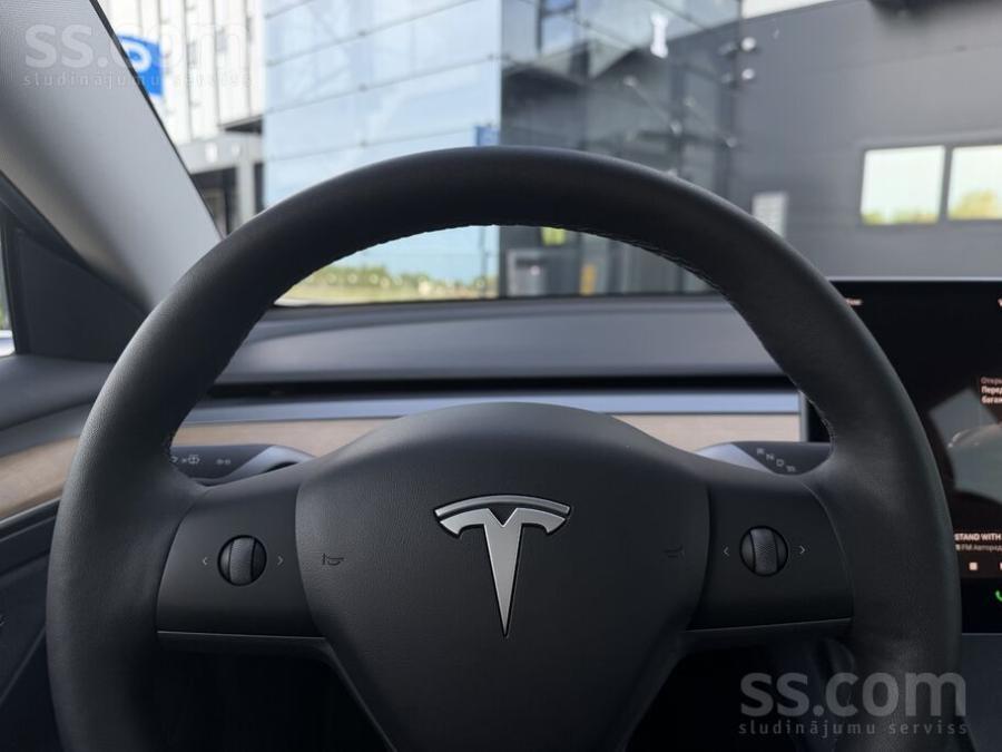 Серый Тесла Модель 3 2022 в Рига, объемом двигателя 0.00 л и пробегом 56 тыс. км за 28900 €, фото 12 на AUTOMOTO.COM.LV