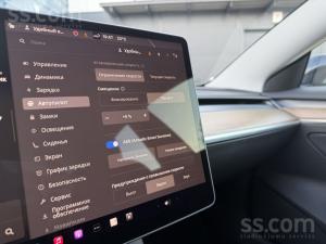 Серый Тесла Модель 3 2022 в Рига, объемом двигателя 0.00 л и пробегом 56 тыс. км за 28900 €, фото 19 на AUTOMOTO.COM.LV