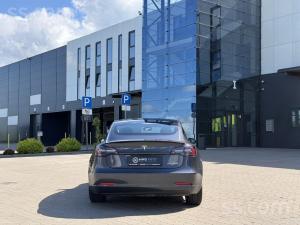 Grey Tesla Model 3 2022 in Riga, with an engine capacity of 0.00 L and mileage of 50 thousand km for 34900 €, photo 7 on AUTOMOTO.COM.LV