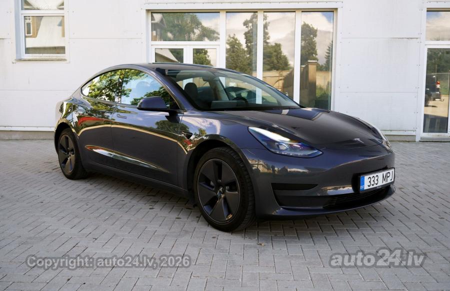Grey Tesla Model 3 2022 in Tartu, with an engine capacity of 0.00 L and mileage of 76 thousand km for 26990 €, photo 4 on AUTOMOTO.COM.LV