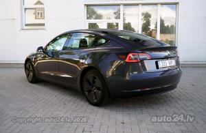 Grey Tesla Model 3 2022 in Tartu, with an engine capacity of 0.00 L and mileage of 76 thousand km for 26990 €, photo 5 on AUTOMOTO.COM.LV