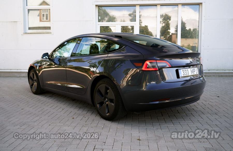 Grey Tesla Model 3 2022 in Tartu, with an engine capacity of 0.00 L and mileage of 76 thousand km for 26990 €, photo 5 on AUTOMOTO.COM.LV