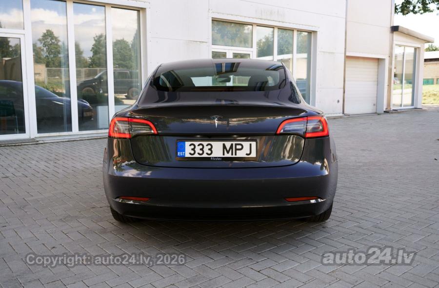Grey Tesla Model 3 2022 in Tartu, with an engine capacity of 0.00 L and mileage of 76 thousand km for 26990 €, photo 6 on AUTOMOTO.COM.LV