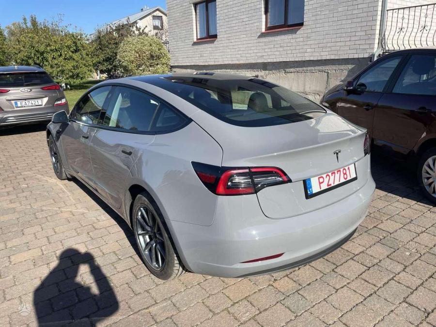 Pelēks Tesla Model 3 2023 Viļņa, ar dzinēja tilpumu 0.00 L un nobraukumu 23 tūkst. km par 28000 €, foto 5 vietnē AUTOMOTO.COM.LV