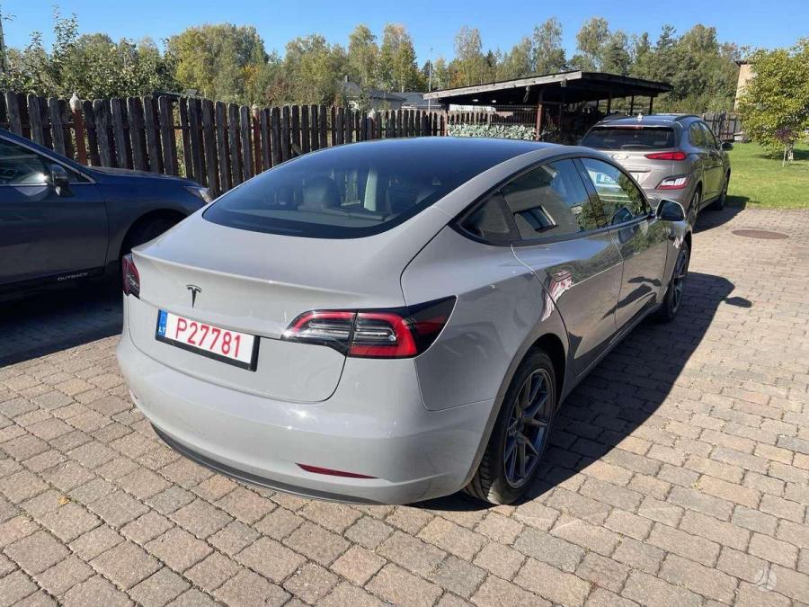 Pelēks Tesla Model 3 2023 Viļņa, ar dzinēja tilpumu 0.00 L un nobraukumu 23 tūkst. km par 28000 €, foto 6 vietnē AUTOMOTO.COM.LV
