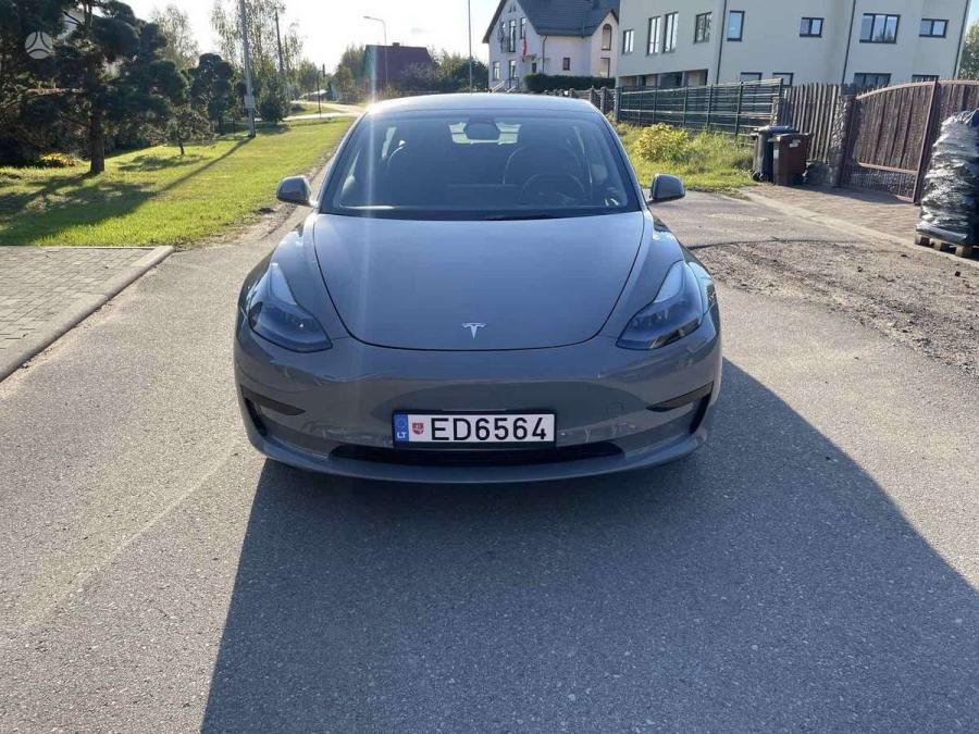 Pelēks Tesla Model 3 2023 Viļņa, ar dzinēja tilpumu 0.00 L un nobraukumu 23 tūkst. km par 28000 €, foto 7 vietnē AUTOMOTO.COM.LV