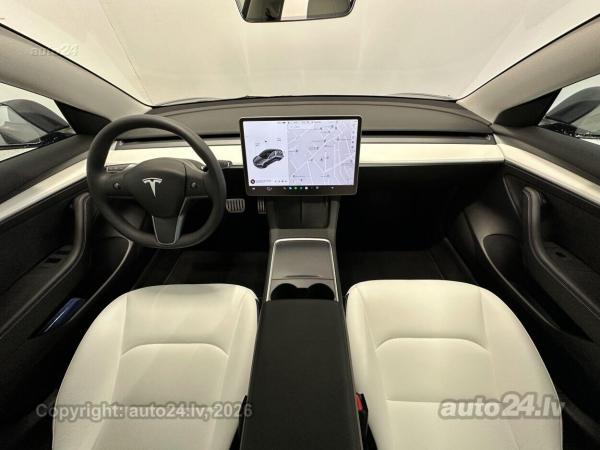 Grey Tesla Model 3 2023 in Tartu, with an engine capacity of 0.00 L and mileage of 47 thousand km for 39000 €, photo 7 on AUTOMOTO.COM.LV
