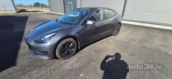 Grey Tesla Model 3 2023 in Parnu, with an engine capacity of 0.00 L and mileage of 63 thousand km for 31990 €, photo 2 on AUTOMOTO.COM.LV