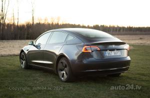 Pelēks Tesla Model 3 2023 Pērnava, ar dzinēja tilpumu 0.00 L un nobraukumu 50 tūkst. km par 28990 €, foto 8 vietnē AUTOMOTO.COM.LV