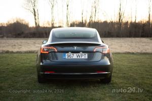 Pelēks Tesla Model 3 2023 Pērnava, ar dzinēja tilpumu 0.00 L un nobraukumu 50 tūkst. km par 28990 €, foto 9 vietnē AUTOMOTO.COM.LV